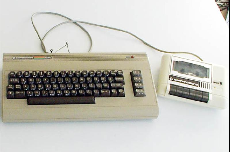 Los 30 años de la Commodore 64, la computadora que cambió la historia ...