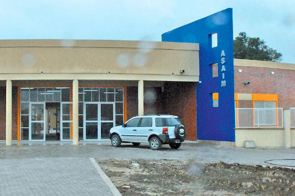 Zamora dejó inaugurado en La Banda el nuevo edificio escolar de Asaim ...