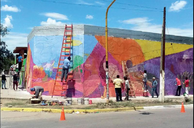 Ya se aprecia en la ciudad el primer mural colectivo sobre los derechos ...