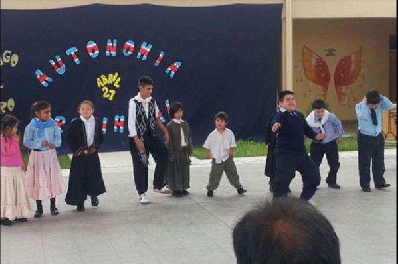 En Asaim, con danza y comidas típicas recordaron la Autonomía ...