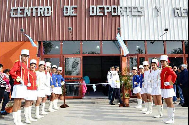 Sol de Julio festejó con la inauguración de un moderno centro deportivo ...