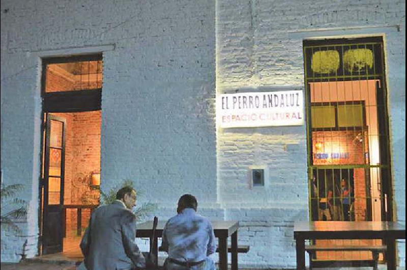 Frías abrió un espacio para las artes visuales con dos interesantes ...