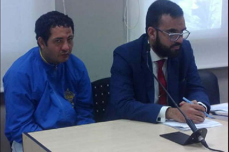 Con su pareja "alzó" una moto, huyó de la policía y convirtió a un ...