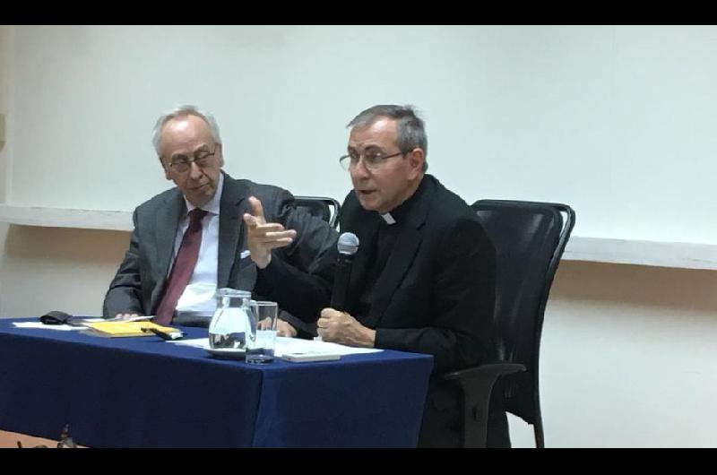 El sacerdote Salvador Fornieles presentará su libro "Subiré al altar de ...
