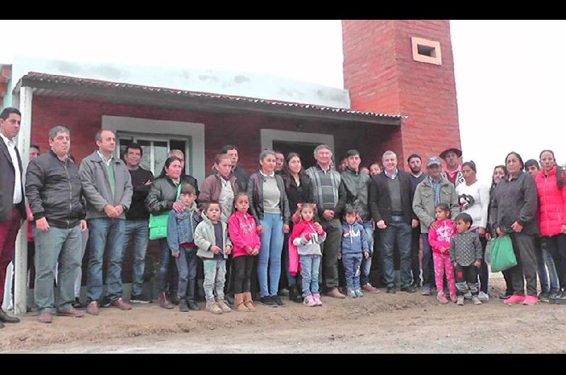 Inauguran viviendas sociales y Exposición Caprina en Vaca Human - El ...