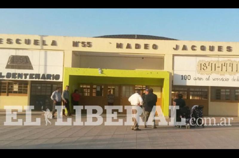 Vandálico robo en la escuela N° 55 Amadeo Jacques - El hecho delictivo ...