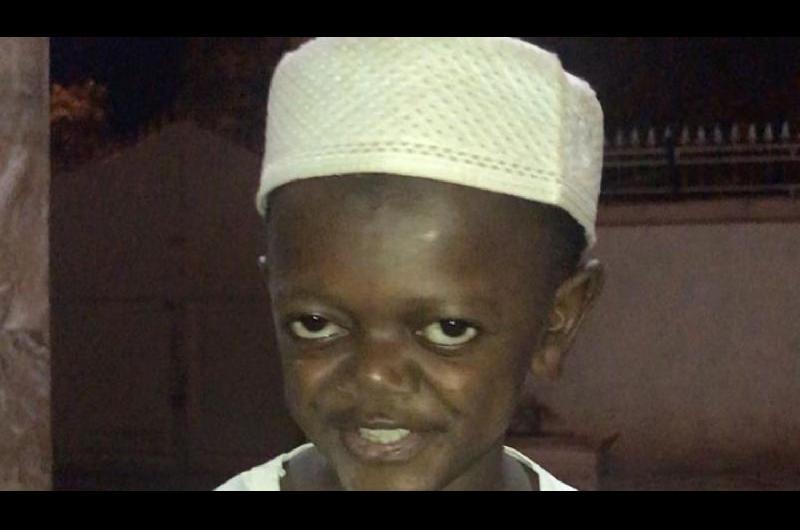 ¿Quién es el “niño” que se volvió protagonista de los memes y stickers ...