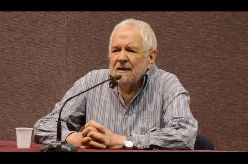 Santiago llora la partida del prestigioso referente de las letras, Dr ...