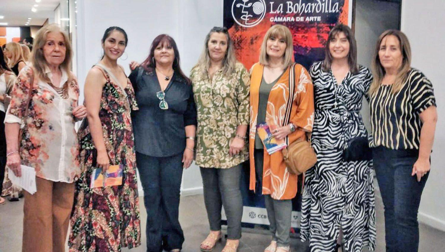 Abrió una muestra la Cámara de Arte La Bohardilla - La Cámara de Arte ...