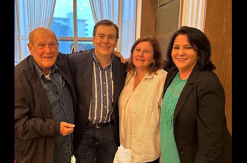 Zamora se reunió con Leo Dan y su familia en Miami - El gobernador ...