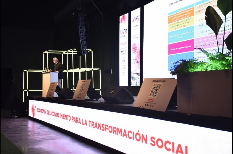 Filmus expuso el Plan 2030 de CyT en la Expo Smart City - En el Nodo Tecnológico de Santiago del ...