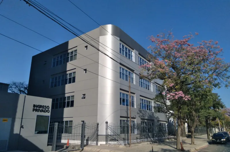 El moderno edificio de Salud resalta por su diseño - La estructura ...