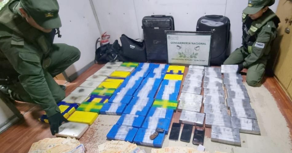 Gendarmería intercepta un vehículo que transportaba más de 76 kilos de ...