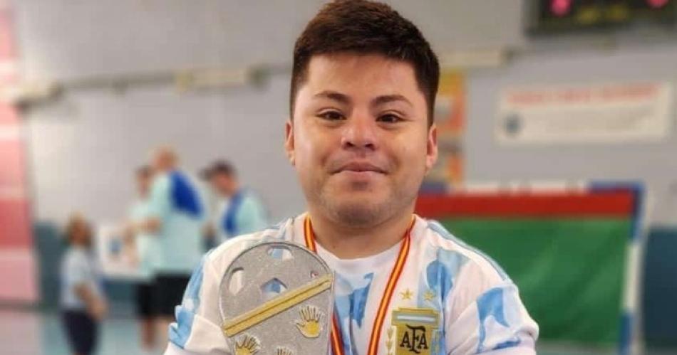 Daniel Sierra y José Bustos viven un sueño: campeones mundiales - El delantero de El Arenal ...