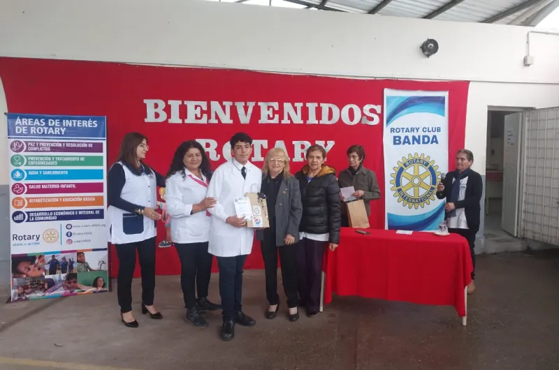 Rotary Club Banda entregó distinciones a alumnos de San Ramón - MÉRITOS.
