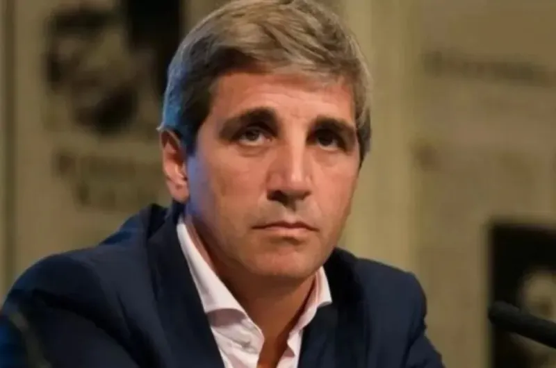 Luis Caputo anunciará hoy un paquete de medidas - Girarán en torno al objetivo prioritario de ...