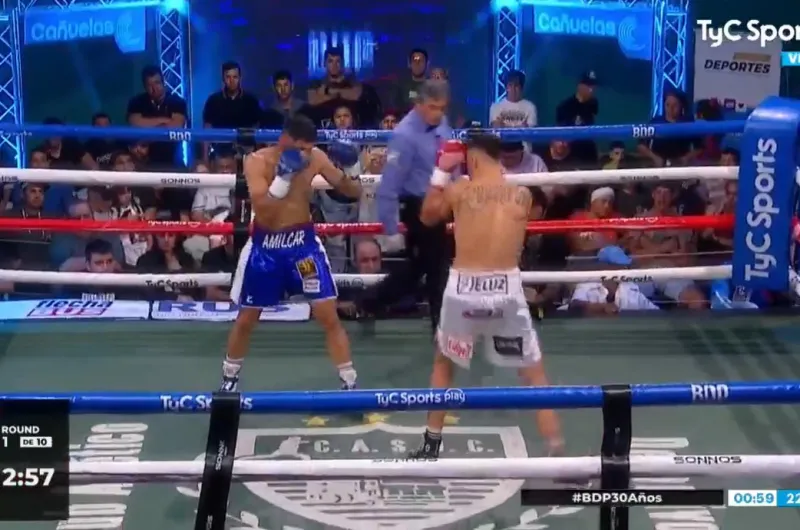 Lo derribó cuatro veces en 3 rounds y se alzó con el título superwelter ...