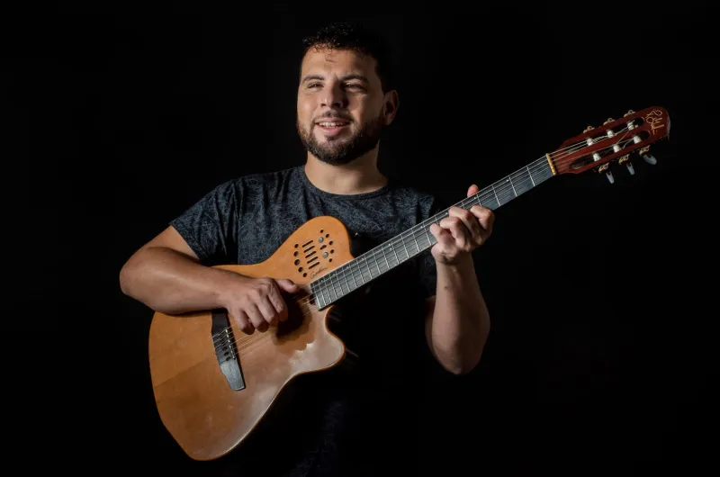 Sebastián Ruiz lleva su "Aroma" musical por el norte de Argentina - Grandes escenarios acompañan ...