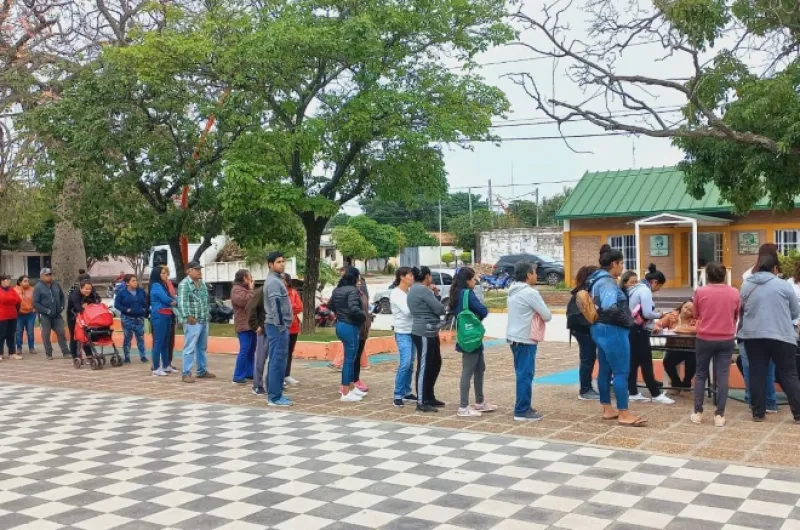 Realizaron una campaña de concientización contra el flagelo del dengue - La misma se desarrolló ...