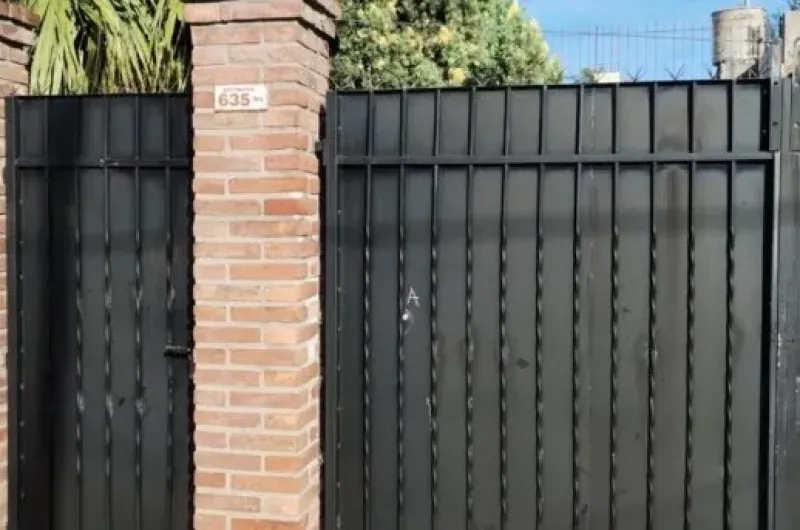 De terror: balearon a un chico de 14 años cuando le abría el portón a su papá - El adolescente ...