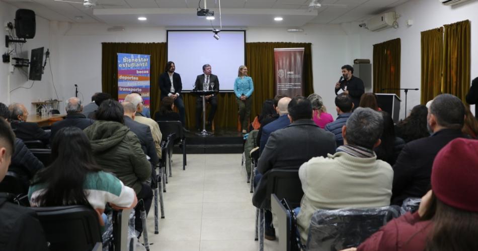 Se realizó un encuentro por los 30 años de la Autonomía Universitaria ...