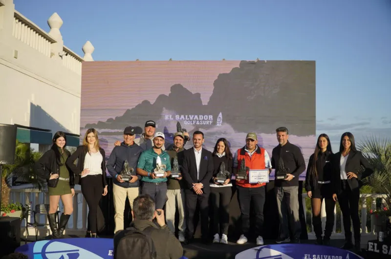 Exitoso comienzo para el primer torneo El Salvador golf & surf - Hoy se ...