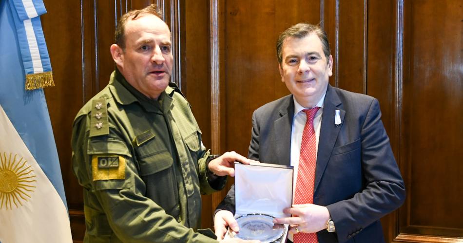 Zamora recibió al Comandante Mayor de la Región IV de Tucumán de ...