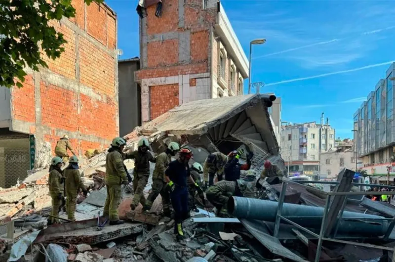 VIDEO. El impactante momento en el que se derrumba un edificio de 3 ...