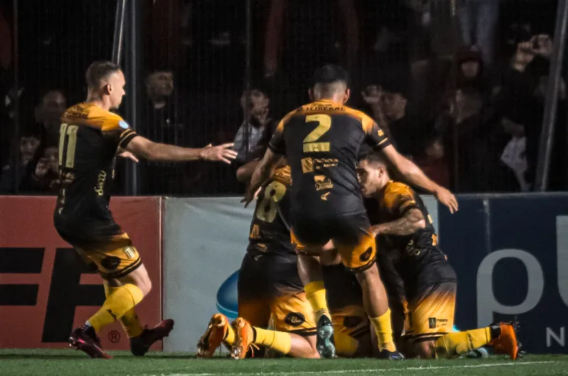 La comparación del gol de Posse con el de Di María que emocionó a ...