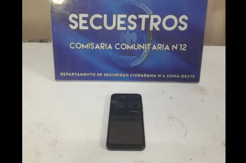 Recuperan un celular que fue robado y vendido a $20.000 - Efectivos ...