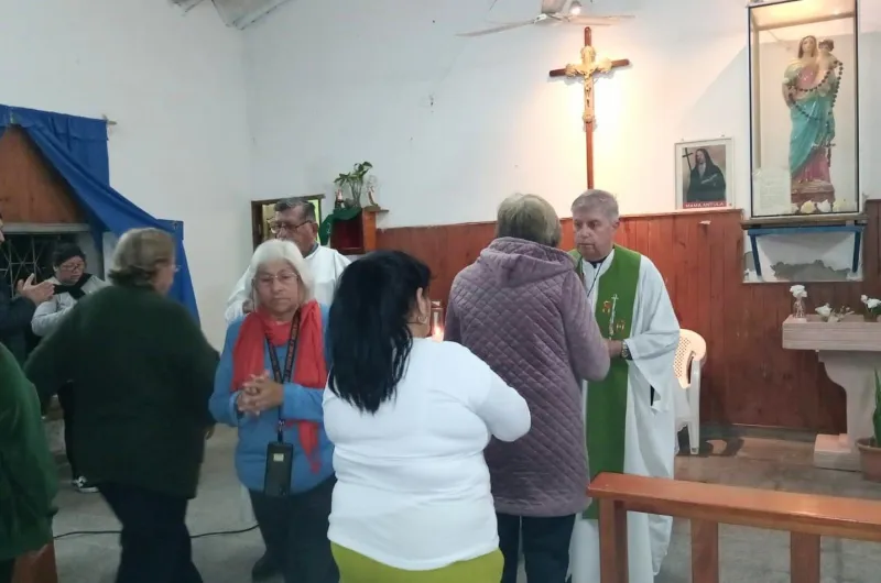 Mons. Martínez Ossola festejó sus 7 años como obispo auxiliar - El Pan ...