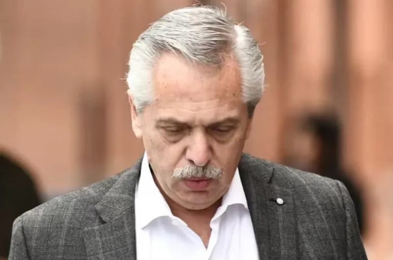 Derogan el DNU que permitió irregularidades en la contratación de ...