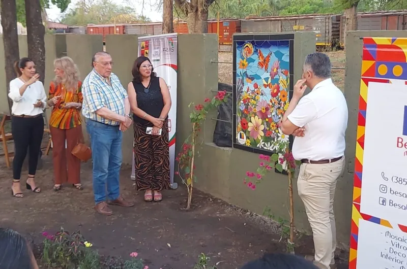 Un nuevo mural se suma a la Plazoleta del Centenario de Frías - Los ...