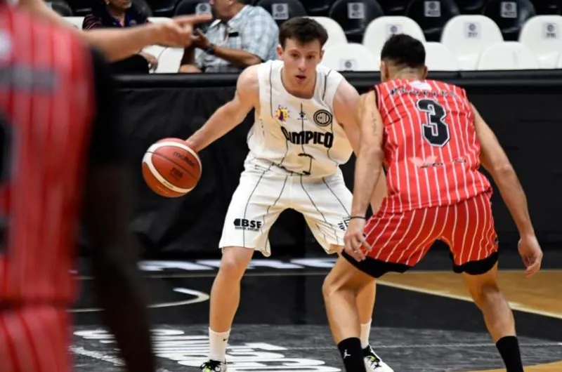 Olímpico debió esforzarse anoche para vencer a Nacional de Potosí de ...