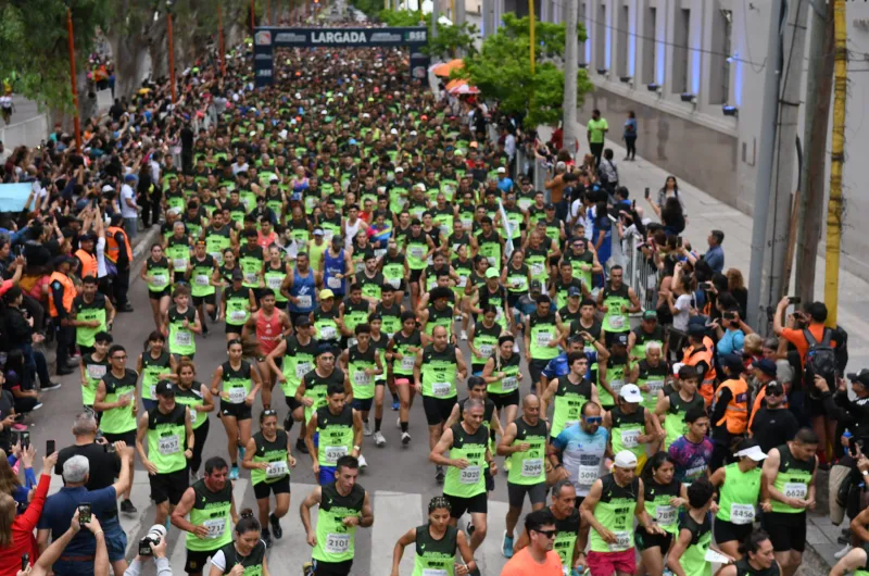La largada del Maratón Aniversario EL LIBERAL, en fotos - Te ...
