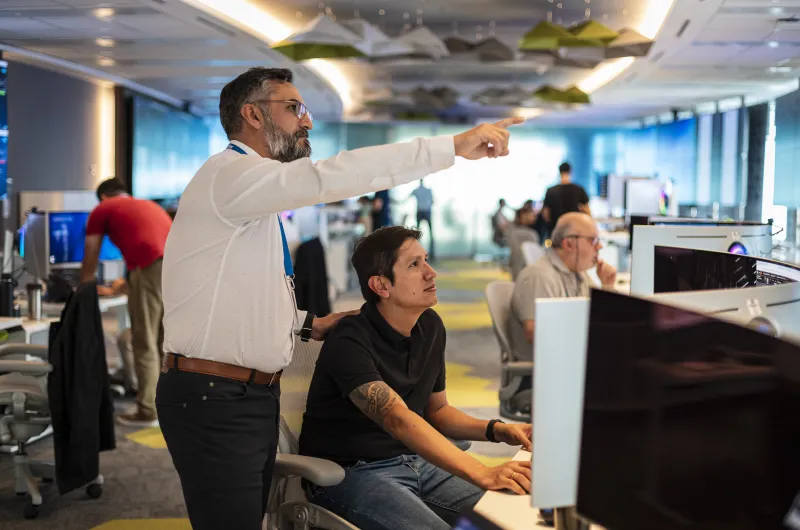 YPF revoluciona la industria con su Centro de Operaciones en Tiempo ...