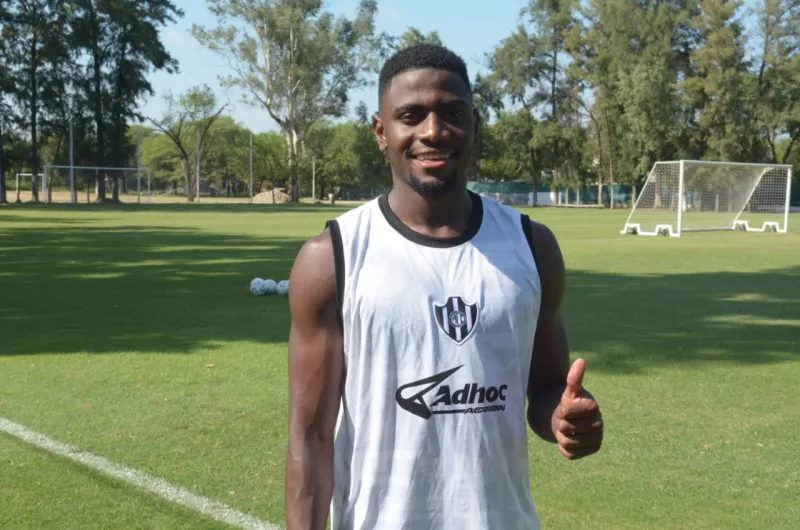 Luis Angulo: "Desde que llegué, el hincha me dio un apoyo increíble ...