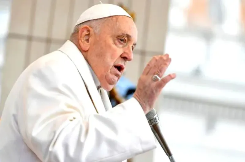 Confirmado: el Papa tiene neumonía bilateral y su cuadro es "complejo" - Así lo informó este ...