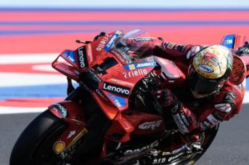 Marc Márquez imparable: hizo la pole y volvió a bajar su récord en Termas - El MotoGP vivió una ...