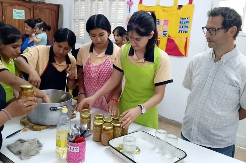 La EFA Avellaneda produce alimentos con saberes ancestrales y ...