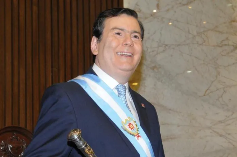 Gerardo Zamora se despide con emoción al entregar el mando a Elías ...
