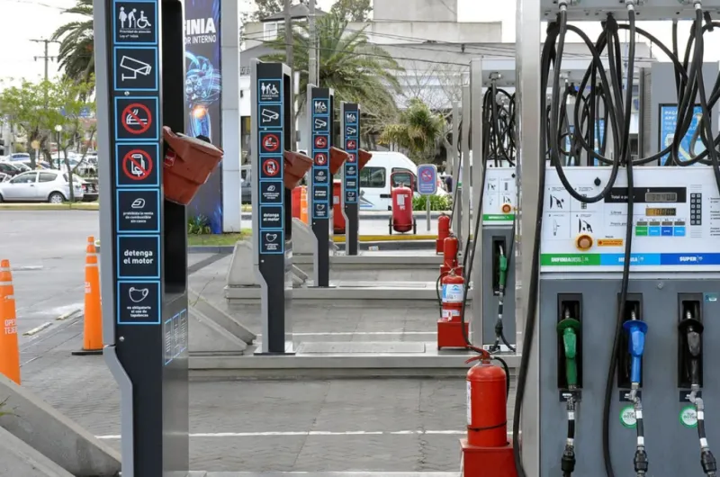 Aumentan los combustibles en mayo: de cuánto es la suba por impuestos ...